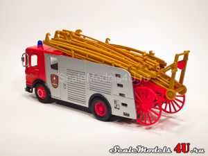 Scale model of AEC Mercury HCB Angus Pump Escape Fire Engine ...